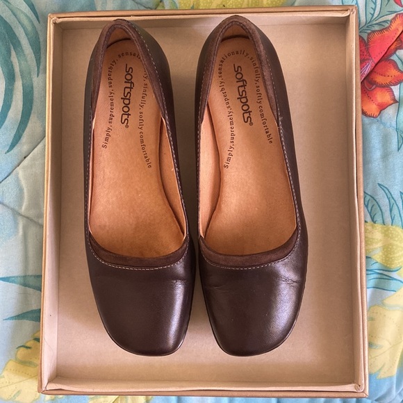 Softspots | Shoes | Softspots Dark Brown Leather Low Heel Pumps 8m | Poshmark